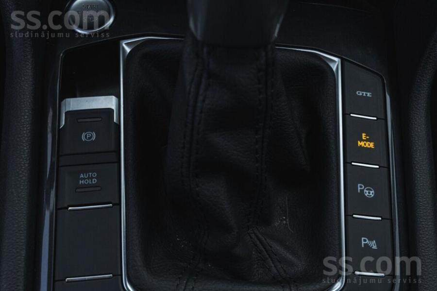 Melns Volkswagen Tiguan 2022 Ventspils, ar dzinēja tilpumu 1.40 L un nobraukumu 112 tūkst. km par 26450 €, foto 31 vietnē AUTOMOTO.COM.LV