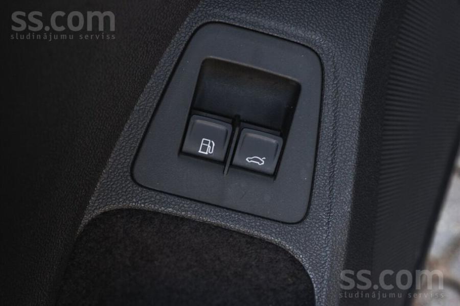 Melns Volkswagen Tiguan 2022 Ventspils, ar dzinēja tilpumu 1.40 L un nobraukumu 112 tūkst. km par 26450 €, foto 35 vietnē AUTOMOTO.COM.LV