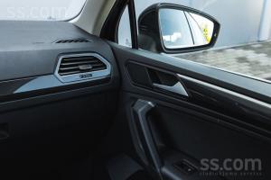 Melns Volkswagen Tiguan 2022 Ventspils, ar dzinēja tilpumu 1.40 L un nobraukumu 112 tūkst. km par 26450 €, foto 36 vietnē AUTOMOTO.COM.LV