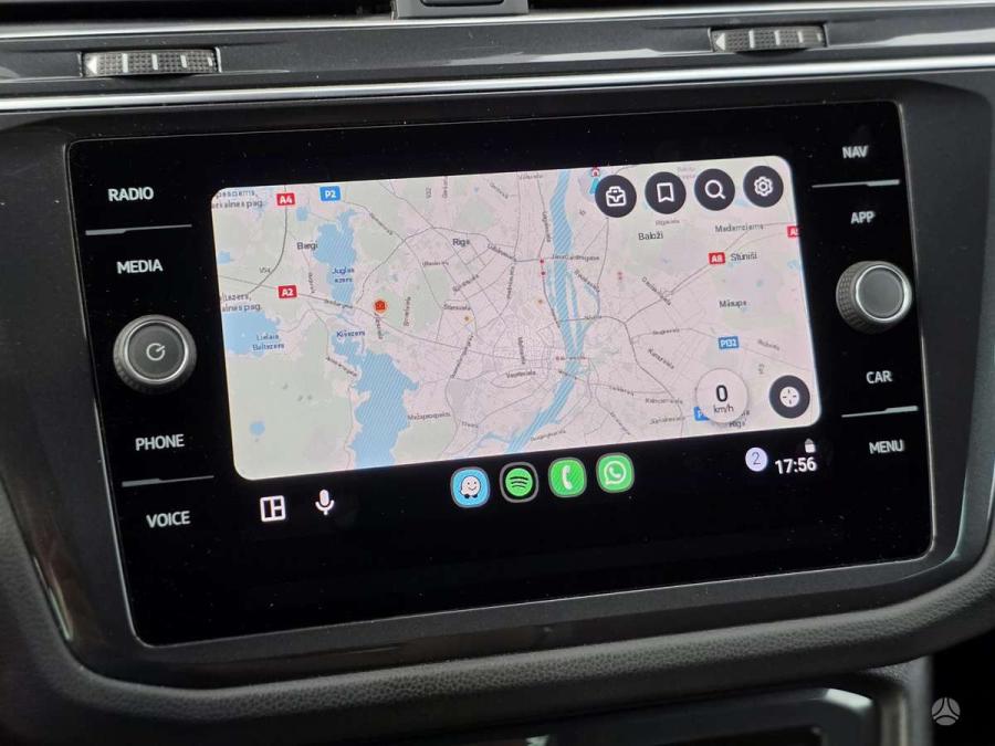 Black Volkswagen Tiguan 2022 in Riga, with an engine capacity of 1.40 L and mileage of 77 thousand km for 27950 €, photo 25 on AUTOMOTO.COM.LV