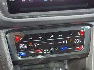 Black Volkswagen Tiguan 2022 in Riga, with an engine capacity of 1.40 L and mileage of 77 thousand km for 27950 €, photo 32 on AUTOMOTO.COM.LV