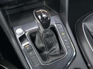 Black Volkswagen Tiguan 2022 in Riga, with an engine capacity of 1.40 L and mileage of 77 thousand km for 27950 €, photo 33 on AUTOMOTO.COM.LV