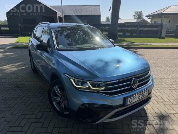 Melns Volkswagen Tiguan 2022 Valmiera, ar dzinēja tilpumu 2.00 L un nobraukumu 82 tūkst. km par 26600 €, foto 2 vietnē AUTOMOTO.COM.LV