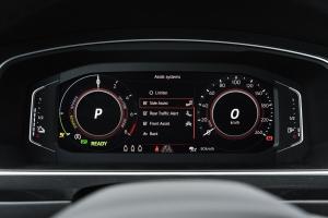 Black Volkswagen Tiguan 2022 in Riga, with an engine capacity of 1.40 L and mileage of 134 thousand km for 24500 €, photo 21 on AUTOMOTO.COM.LV