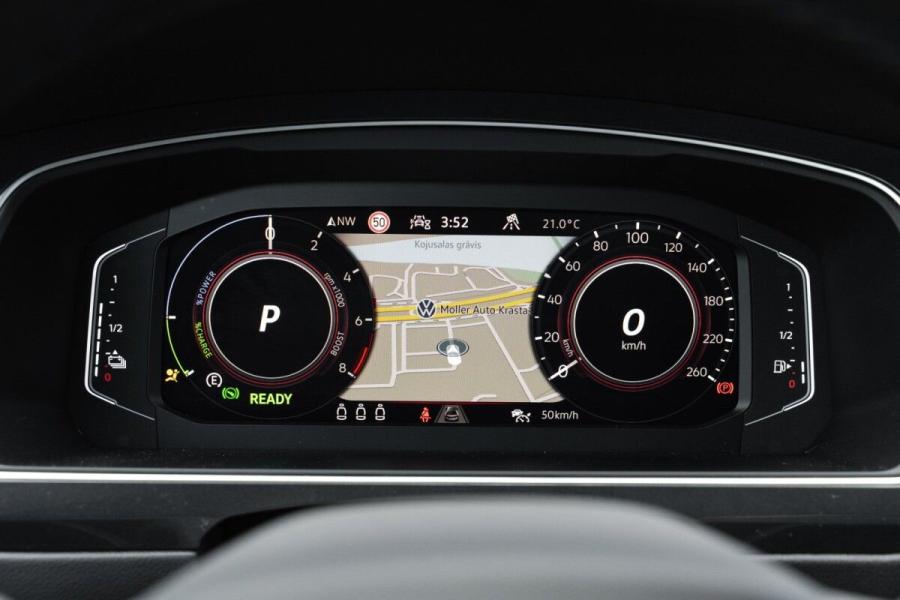 Black Volkswagen Tiguan 2022 in Riga, with an engine capacity of 1.40 L and mileage of 134 thousand km for 24500 €, photo 22 on AUTOMOTO.COM.LV
