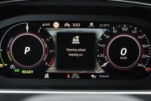 Black Volkswagen Tiguan 2022 in Riga, with an engine capacity of 1.40 L and mileage of 134 thousand km for 24500 €, photo 23 on AUTOMOTO.COM.LV