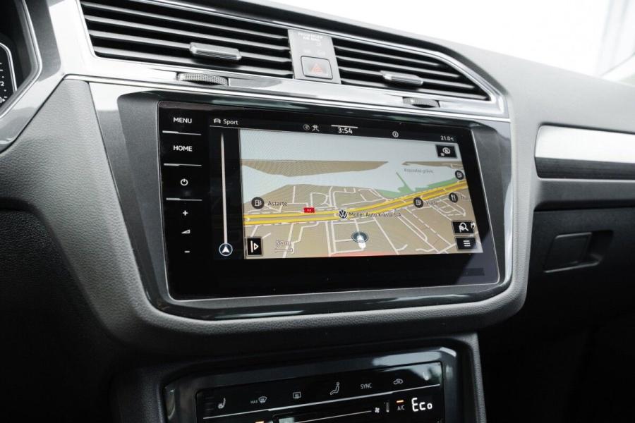 Black Volkswagen Tiguan 2022 in Riga, with an engine capacity of 1.40 L and mileage of 134 thousand km for 24500 €, photo 36 on AUTOMOTO.COM.LV