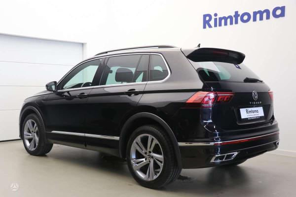 Melns Volkswagen Tiguan 2022 Viļņa, ar dzinēja tilpumu 1.40 L un nobraukumu 168 tūkst. km par 22190 €, foto 2 vietnē AUTOMOTO.COM.LV