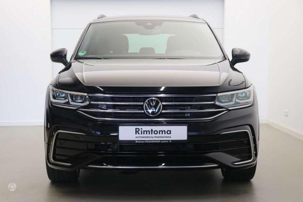 Melns Volkswagen Tiguan 2022 Viļņa, ar dzinēja tilpumu 1.40 L un nobraukumu 168 tūkst. km par 22190 €, foto 5 vietnē AUTOMOTO.COM.LV