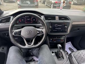 Black Volkswagen Tiguan 2022 in Vilnius, with an engine capacity of 1.50 L and mileage of 43 thousand km for 30855 €, photo 8 on AUTOMOTO.COM.LV