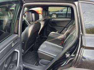 Black Volkswagen Tiguan 2022 in Vilnius, with an engine capacity of 1.50 L and mileage of 43 thousand km for 30855 €, photo 11 on AUTOMOTO.COM.LV