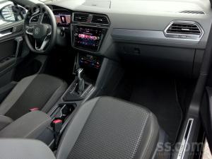 Melns Volkswagen Tiguan 2022 Rīga, ar dzinēja tilpumu 2.00 L un nobraukumu 163 tūkst. km par 20500 €, foto 9 vietnē AUTOMOTO.COM.LV