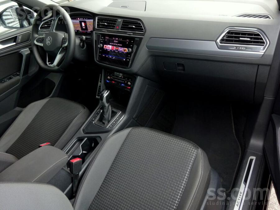 Melns Volkswagen Tiguan 2022 Rīga, ar dzinēja tilpumu 2.00 L un nobraukumu 163 tūkst. km par 20500 €, foto 9 vietnē AUTOMOTO.COM.LV