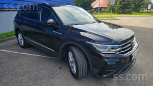 Melns Volkswagen Tiguan 2022 Rīga, ar dzinēja tilpumu 2.00 L un nobraukumu 100 tūkst. km par 27000 €, foto 4 vietnē AUTOMOTO.COM.LV