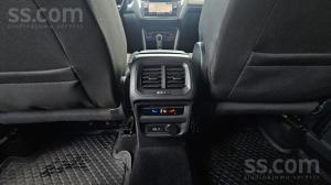 Melns Volkswagen Tiguan 2022 Rīga, ar dzinēja tilpumu 2.00 L un nobraukumu 100 tūkst. km par 27000 €, foto 12 vietnē AUTOMOTO.COM.LV