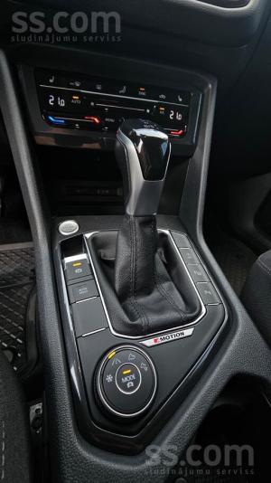 Melns Volkswagen Tiguan 2022 Rīga, ar dzinēja tilpumu 2.00 L un nobraukumu 100 tūkst. km par 27000 €, foto 15 vietnē AUTOMOTO.COM.LV