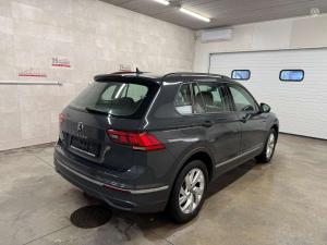 Melns Volkswagen Tiguan 2022 Marijampole, ar dzinēja tilpumu 1.50 L un nobraukumu 36 tūkst. km par 22639 €, foto 8 vietnē AUTOMOTO.COM.LV