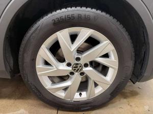 Melns Volkswagen Tiguan 2022 Marijampole, ar dzinēja tilpumu 1.50 L un nobraukumu 36 tūkst. km par 22639 €, foto 34 vietnē AUTOMOTO.COM.LV