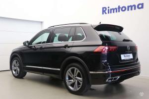 Black Volkswagen Tiguan 2022 in Vilnius, with an engine capacity of 1.40 L and mileage of 168 thousand km for 21390 €, photo 3 on AUTOMOTO.COM.LV