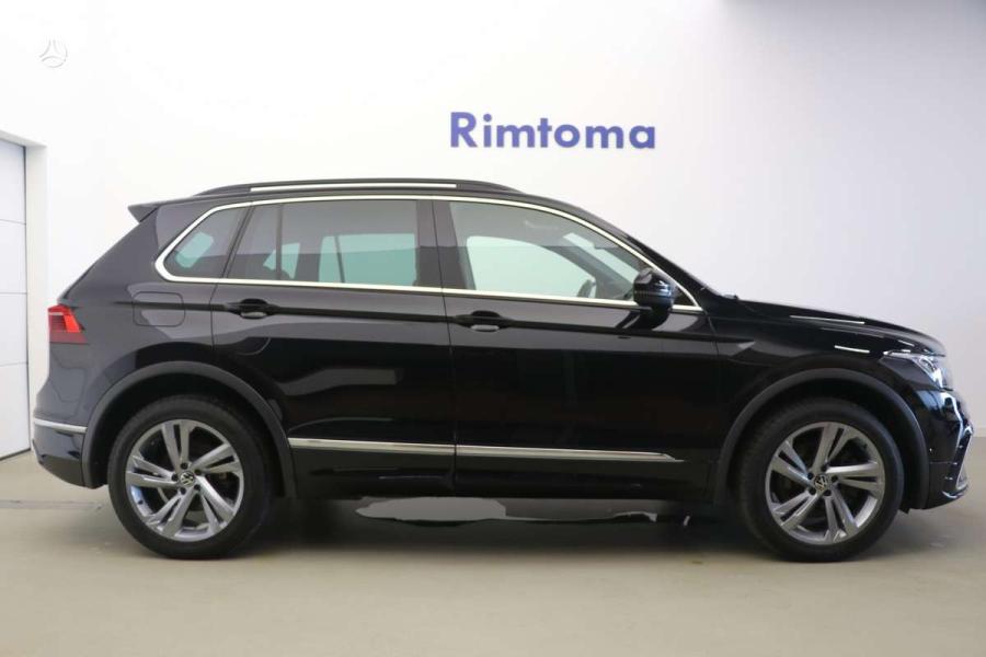 Black Volkswagen Tiguan 2022 in Vilnius, with an engine capacity of 1.40 L and mileage of 168 thousand km for 21390 €, photo 5 on AUTOMOTO.COM.LV