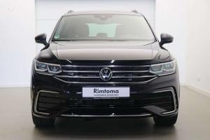 Black Volkswagen Tiguan 2022 in Vilnius, with an engine capacity of 1.40 L and mileage of 168 thousand km for 21390 €, photo 6 on AUTOMOTO.COM.LV