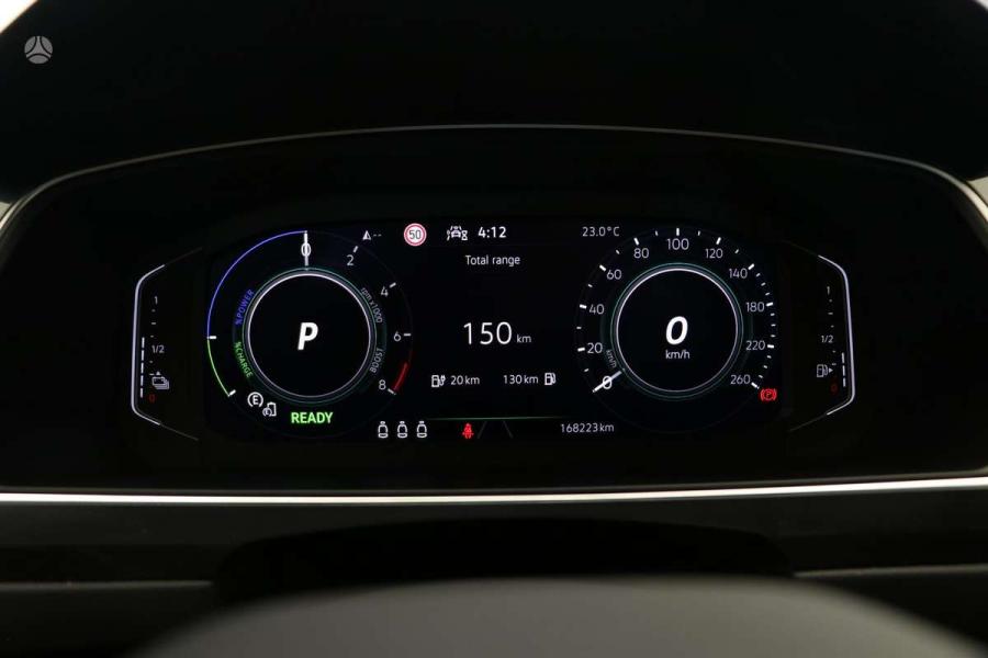 Black Volkswagen Tiguan 2022 in Vilnius, with an engine capacity of 1.40 L and mileage of 168 thousand km for 21390 €, photo 22 on AUTOMOTO.COM.LV