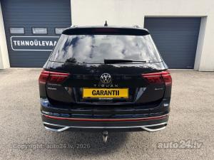Melns Volkswagen Tiguan 2022 Pērnava, ar dzinēja tilpumu 2.00 L un nobraukumu 91 tūkst. km par 32990 €, foto 5 vietnē AUTOMOTO.COM.LV