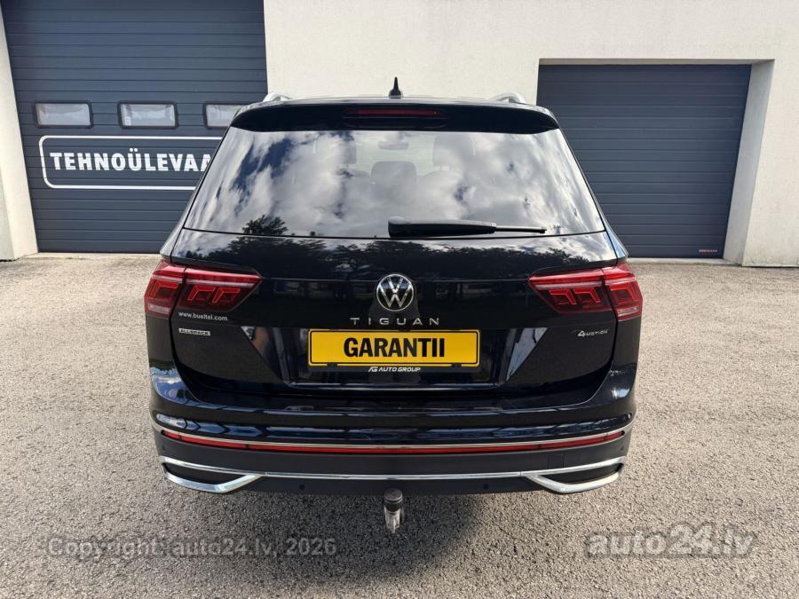 Melns Volkswagen Tiguan 2022 Pērnava, ar dzinēja tilpumu 2.00 L un nobraukumu 91 tūkst. km par 32990 €, foto 5 vietnē AUTOMOTO.COM.LV