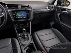 Melns Volkswagen Tiguan 2022 Pērnava, ar dzinēja tilpumu 2.00 L un nobraukumu 91 tūkst. km par 32990 €, foto 10 vietnē AUTOMOTO.COM.LV