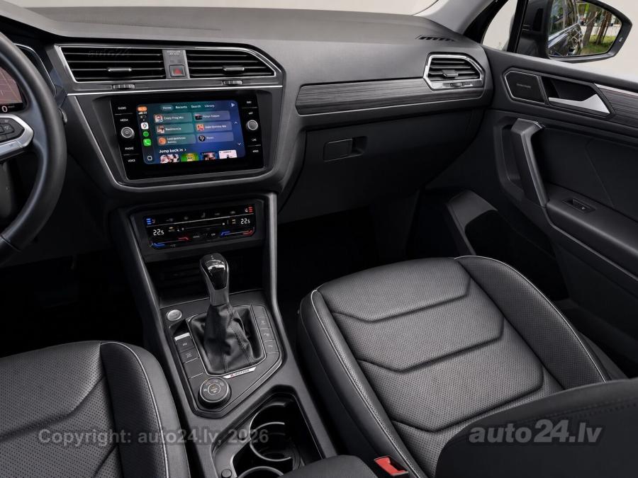 Melns Volkswagen Tiguan 2022 Pērnava, ar dzinēja tilpumu 2.00 L un nobraukumu 91 tūkst. km par 32990 €, foto 10 vietnē AUTOMOTO.COM.LV