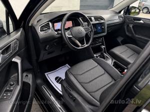 Melns Volkswagen Tiguan 2022 Pērnava, ar dzinēja tilpumu 2.00 L un nobraukumu 91 tūkst. km par 32990 €, foto 11 vietnē AUTOMOTO.COM.LV