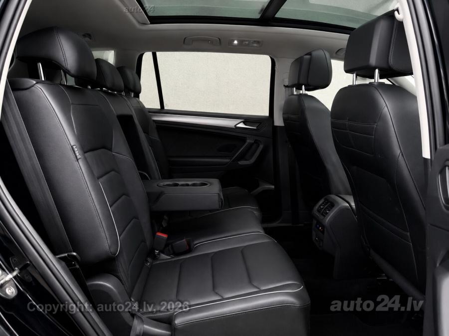 Melns Volkswagen Tiguan 2022 Pērnava, ar dzinēja tilpumu 2.00 L un nobraukumu 91 tūkst. km par 32990 €, foto 15 vietnē AUTOMOTO.COM.LV