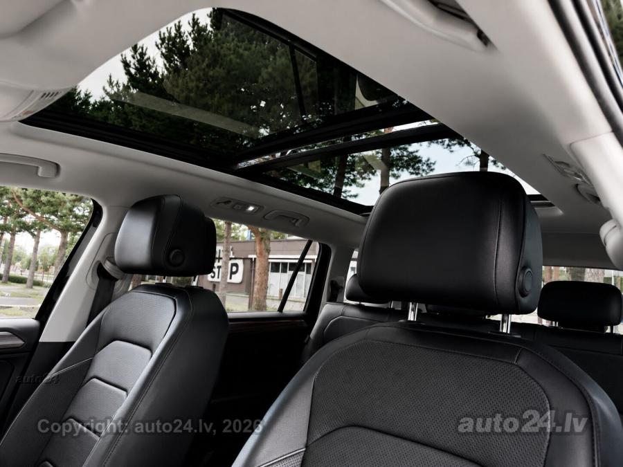 Melns Volkswagen Tiguan 2022 Pērnava, ar dzinēja tilpumu 2.00 L un nobraukumu 91 tūkst. km par 32990 €, foto 16 vietnē AUTOMOTO.COM.LV
