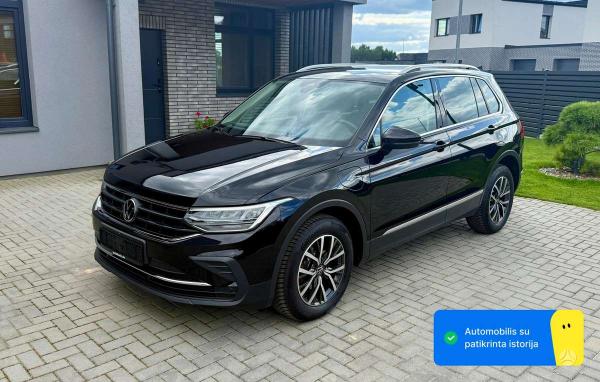 Melns Volkswagen Tiguan 2022 Viļņa, ar dzinēja tilpumu 1.40 L un nobraukumu 119 tūkst. km par 21990 €, foto 1 vietnē AUTOMOTO.COM.LV