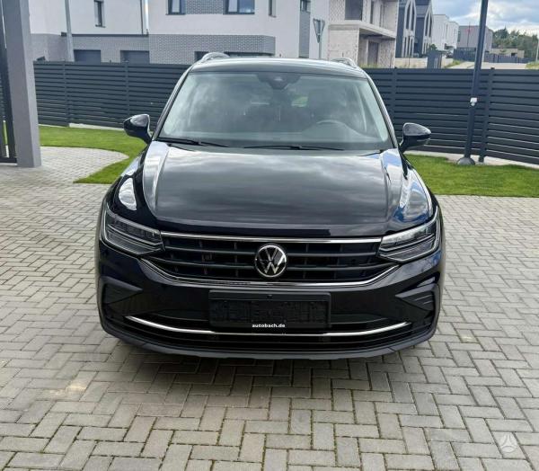 Melns Volkswagen Tiguan 2022 Viļņa, ar dzinēja tilpumu 1.40 L un nobraukumu 119 tūkst. km par 21990 €, foto 4 vietnē AUTOMOTO.COM.LV