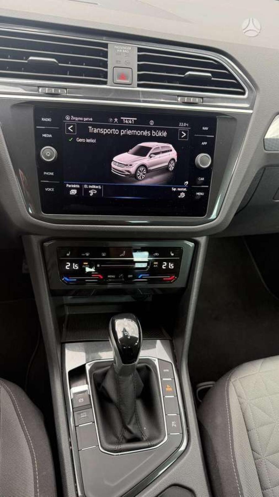 Black Volkswagen Tiguan 2022 in Vilnius, with an engine capacity of 1.40 L and mileage of 119 thousand km for 21990 €, photo 14 on AUTOMOTO.COM.LV