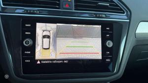 Black Volkswagen Tiguan 2022 in Vilnius, with an engine capacity of 1.40 L and mileage of 119 thousand km for 21990 €, photo 15 on AUTOMOTO.COM.LV
