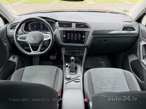 Black Volkswagen Tiguan 2022 in Tallinn, with an engine capacity of 2.00 L and mileage of 72 thousand km for 26600 €, photo 1 on AUTOMOTO.COM.LV