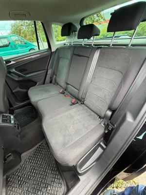 Black Volkswagen Tiguan 2022 in Tallinn, with an engine capacity of 2.00 L and mileage of 72 thousand km for 26500 €, photo 13 on AUTOMOTO.COM.LV