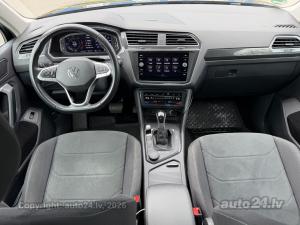 Black Volkswagen Tiguan 2022 in Tallinn, with an engine capacity of 2.00 L and mileage of 72 thousand km for 26500 €, photo 15 on AUTOMOTO.COM.LV