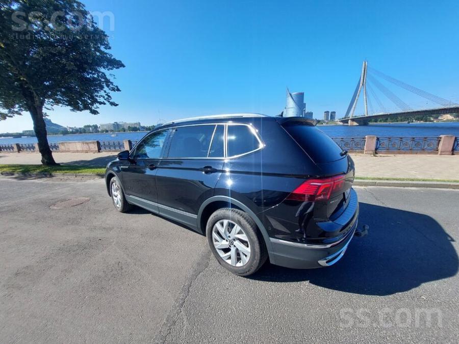 Melns Volkswagen Tiguan 2022 Rīga, ar dzinēja tilpumu 2.00 L un nobraukumu 23 tūkst. km par 29800 €, foto 6 vietnē AUTOMOTO.COM.LV