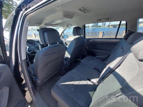 Melns Volkswagen Tiguan 2022 Rīga, ar dzinēja tilpumu 2.00 L un nobraukumu 23 tūkst. km par 29800 €, foto 7 vietnē AUTOMOTO.COM.LV