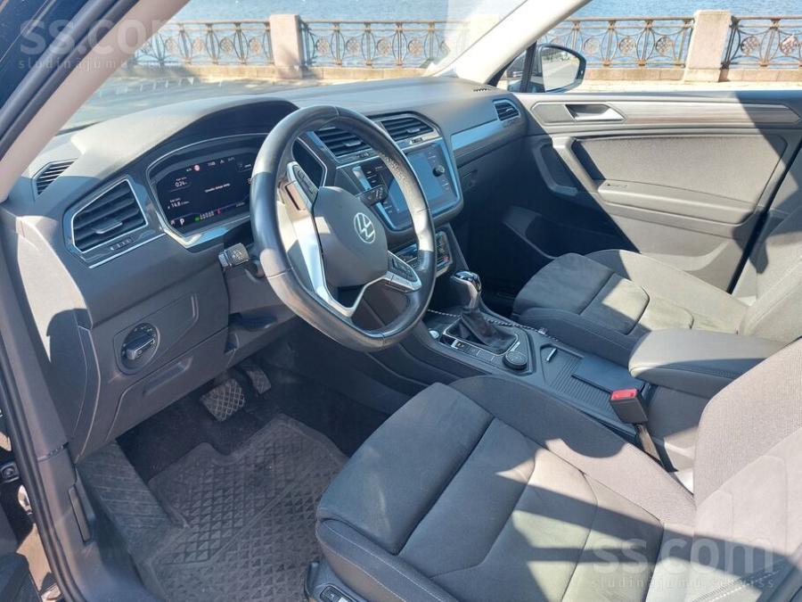 Melns Volkswagen Tiguan 2022 Rīga, ar dzinēja tilpumu 2.00 L un nobraukumu 23 tūkst. km par 29800 €, foto 8 vietnē AUTOMOTO.COM.LV