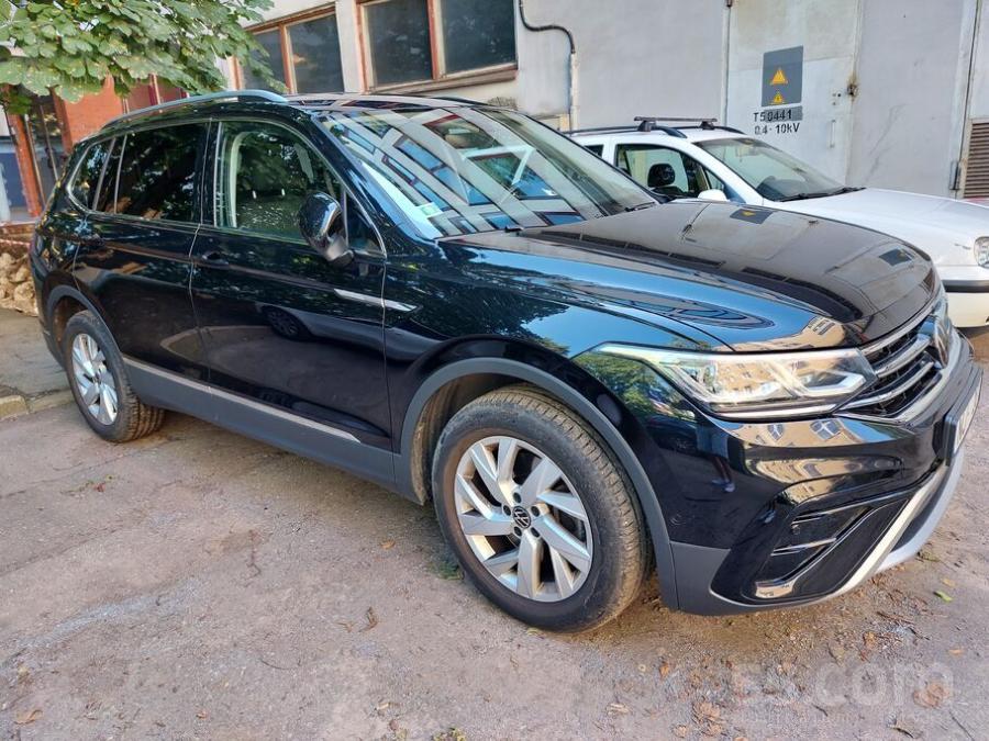 Melns Volkswagen Tiguan 2022 Rīga, ar dzinēja tilpumu 2.00 L un nobraukumu 23 tūkst. km par 29800 €, foto 12 vietnē AUTOMOTO.COM.LV