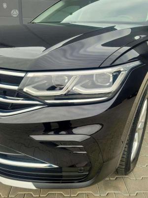 Melns Volkswagen Tiguan 2022 Šauļi, ar dzinēja tilpumu 1.40 L un nobraukumu 93 tūkst. km par 22500 €, foto 10 vietnē AUTOMOTO.COM.LV