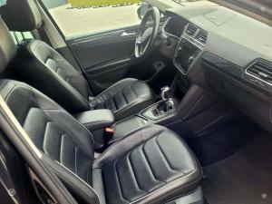 Melns Volkswagen Tiguan 2022 Šauļi, ar dzinēja tilpumu 1.40 L un nobraukumu 93 tūkst. km par 22500 €, foto 18 vietnē AUTOMOTO.COM.LV