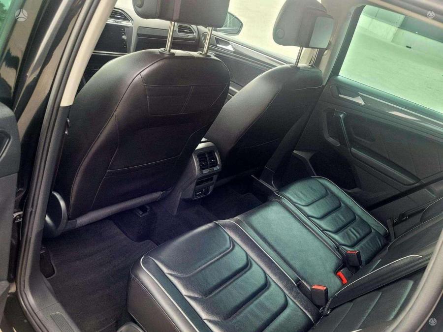 Melns Volkswagen Tiguan 2022 Šauļi, ar dzinēja tilpumu 1.40 L un nobraukumu 93 tūkst. km par 22500 €, foto 21 vietnē AUTOMOTO.COM.LV