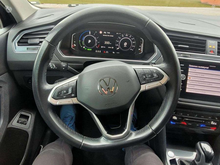 Melns Volkswagen Tiguan 2022 Šauļi, ar dzinēja tilpumu 1.40 L un nobraukumu 93 tūkst. km par 22500 €, foto 23 vietnē AUTOMOTO.COM.LV