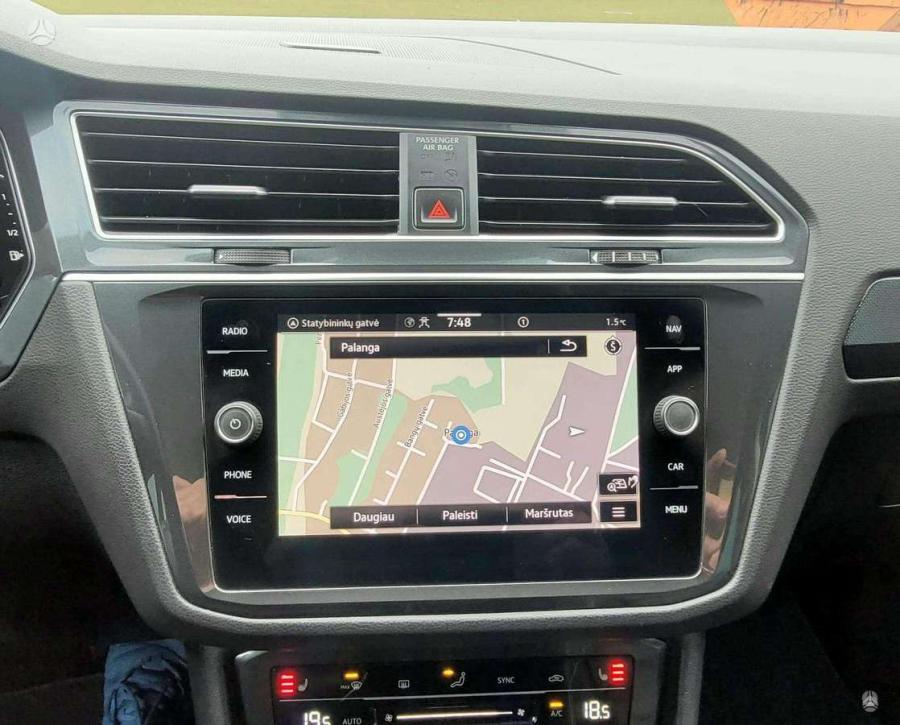 Melns Volkswagen Tiguan 2022 Šauļi, ar dzinēja tilpumu 1.40 L un nobraukumu 93 tūkst. km par 22500 €, foto 28 vietnē AUTOMOTO.COM.LV