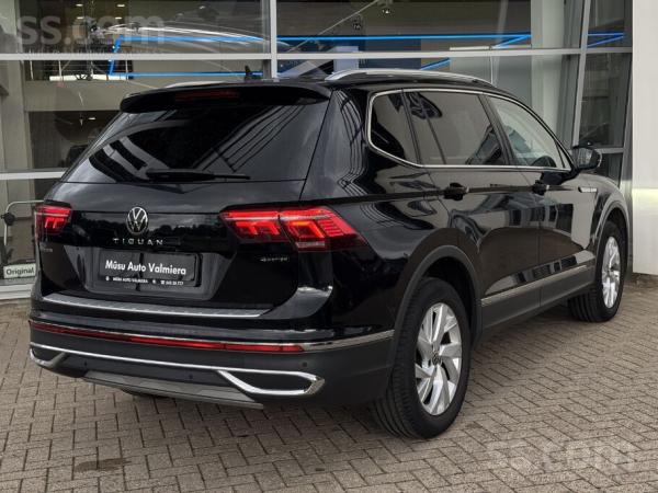 Volkswagen Tiguan 2022 Valmiera vietnÄ Melns Volkswagen Tiguan 2022 Valmiera, ar dzinÄja tilpumu 2.00 L un nobraukumu 23 tÅ«kst. km par 28900 ā¬, foto 7 vietnÄ AUTOMOTO.COM.LV